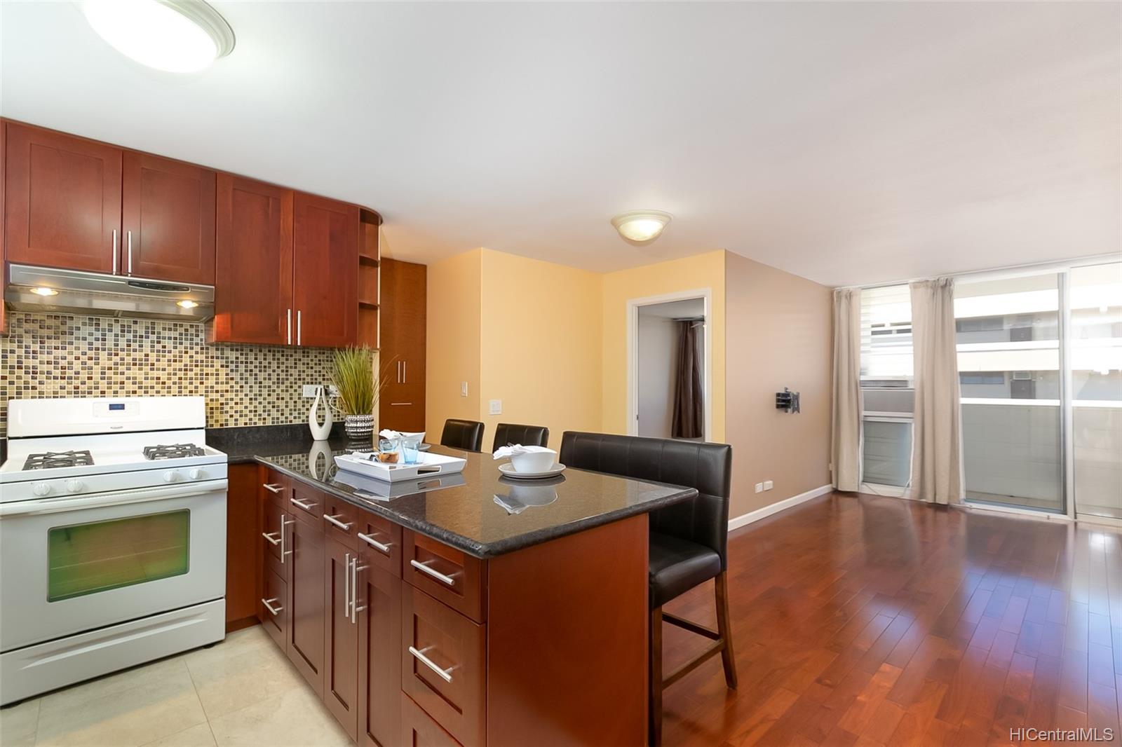 Kaahumanu Plaza 1122 Kinau Street Unit 1104 Honolulu HI 96814 sold on ...