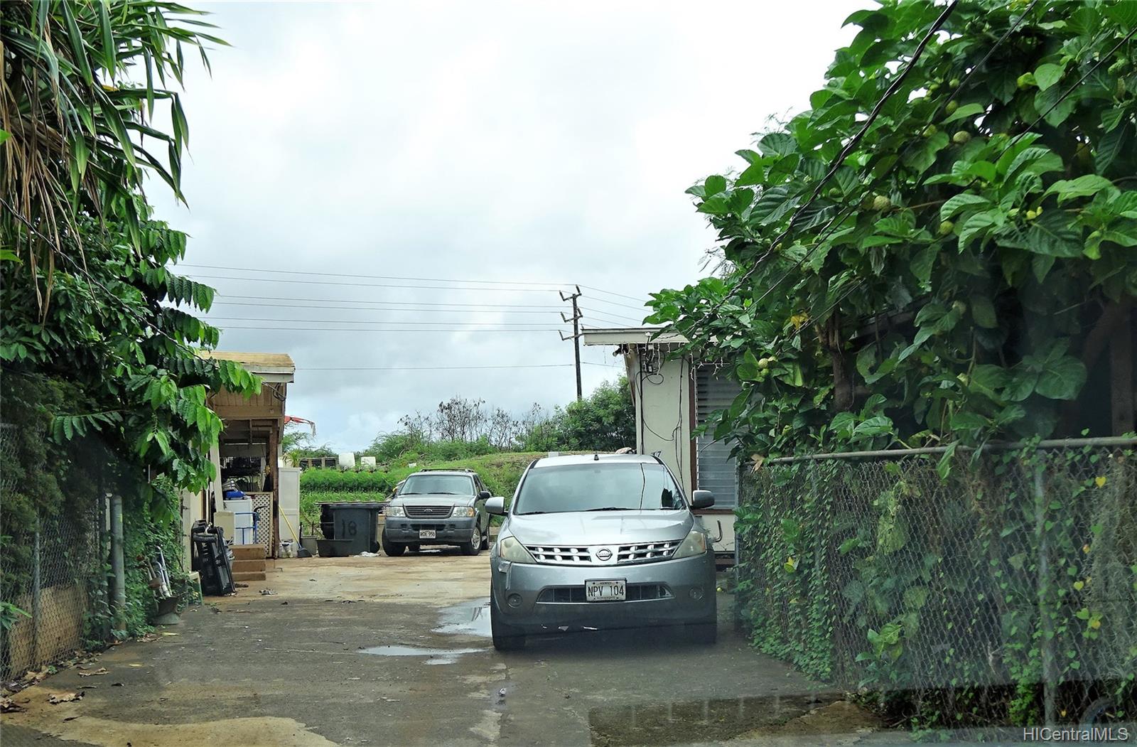 94-125 Pahu Street Unit 17 Waipahu HI 96797 sold on 11-22-2019