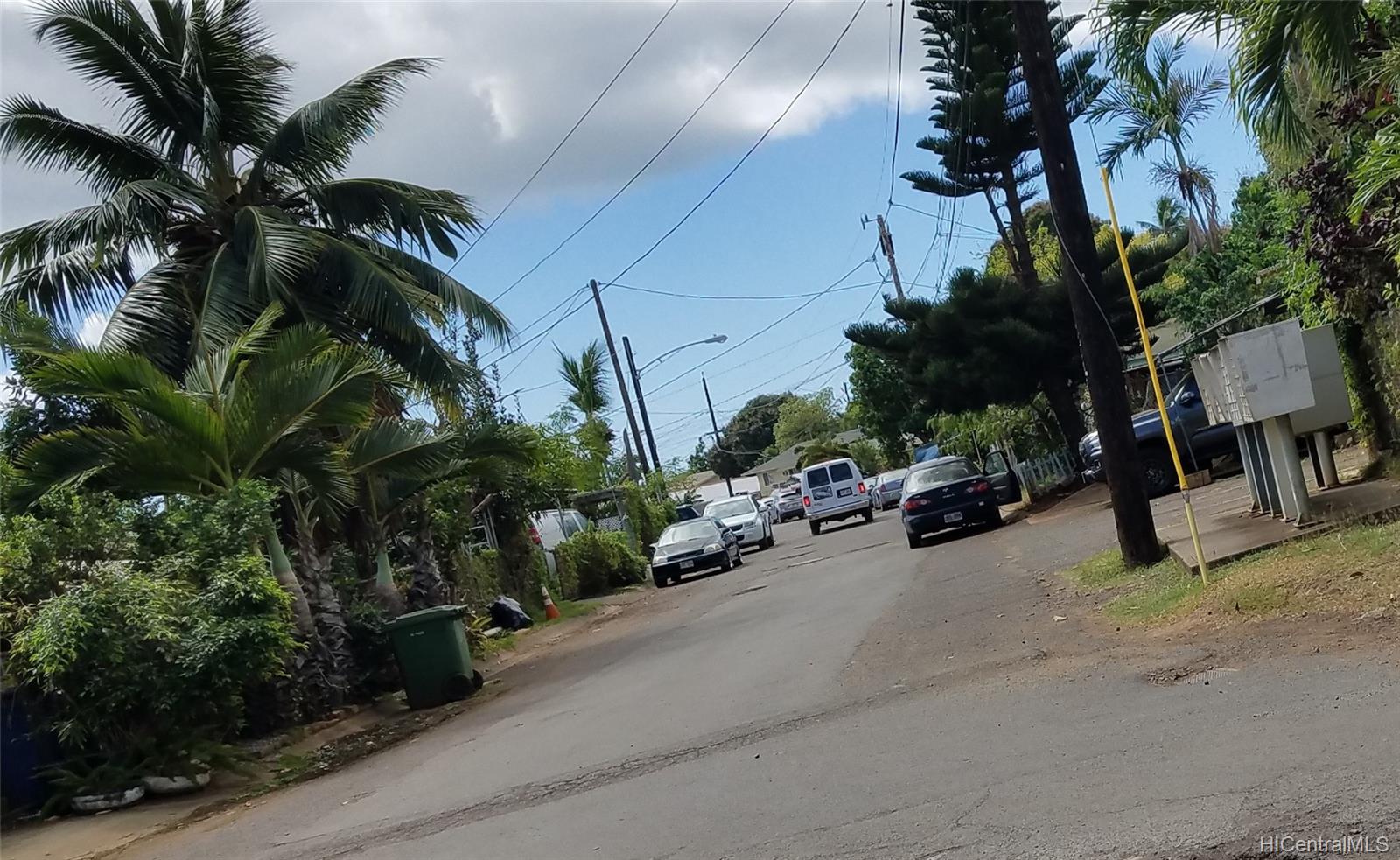 94-125 Pahu Street Unit 44 Waipahu HI 96797 listed 02-05-2024