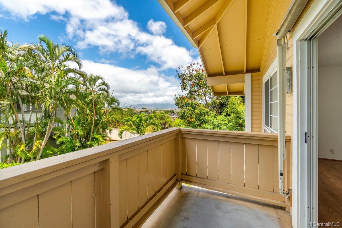 Crosspointe 311 Mananai Place Unit 45U Honolulu HI 96818 sold on 09-23-2020