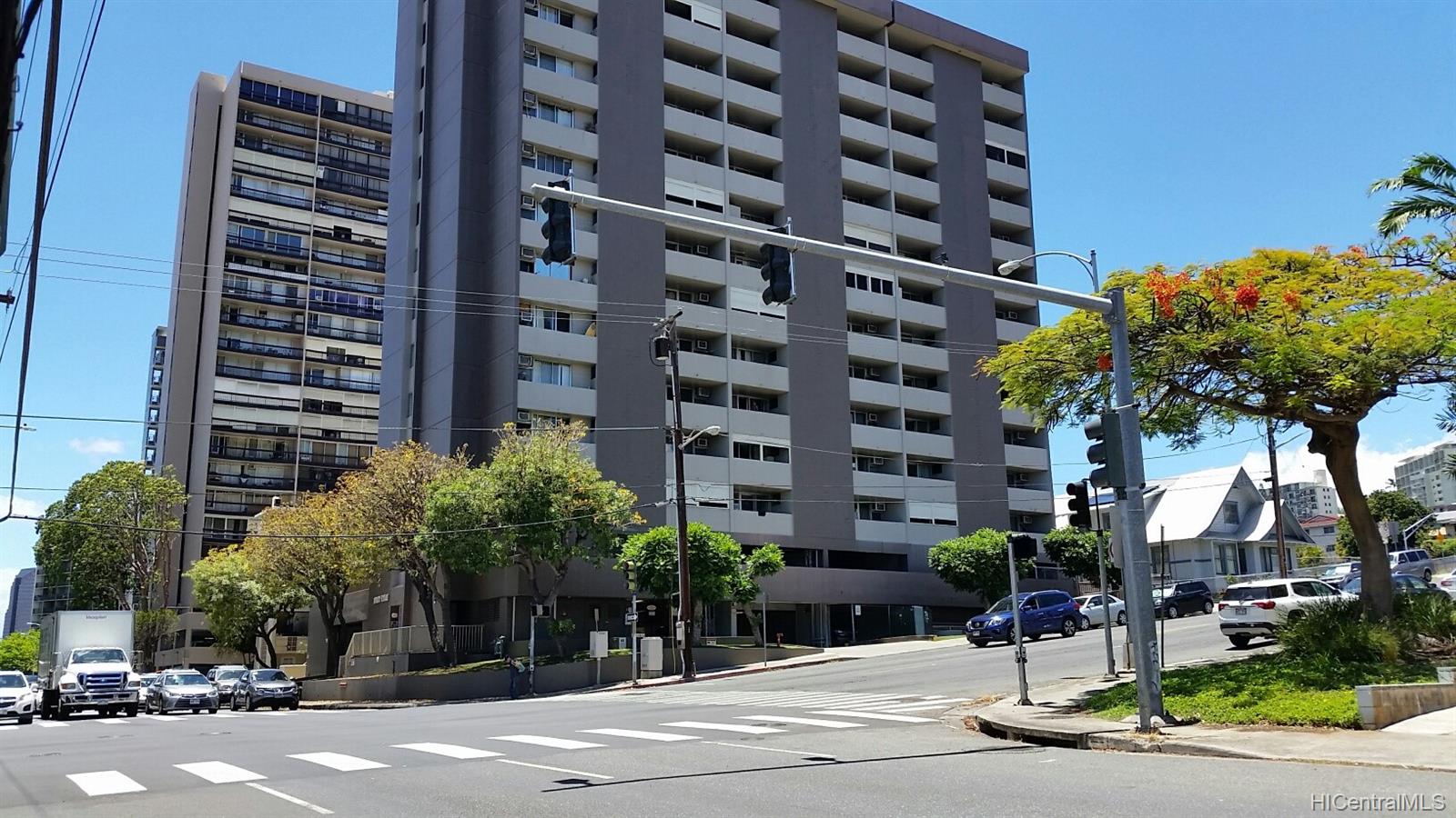 Ward Kinau 824 Kinau Street Unit 207 Honolulu HI 96813 sold on 08-11-2022