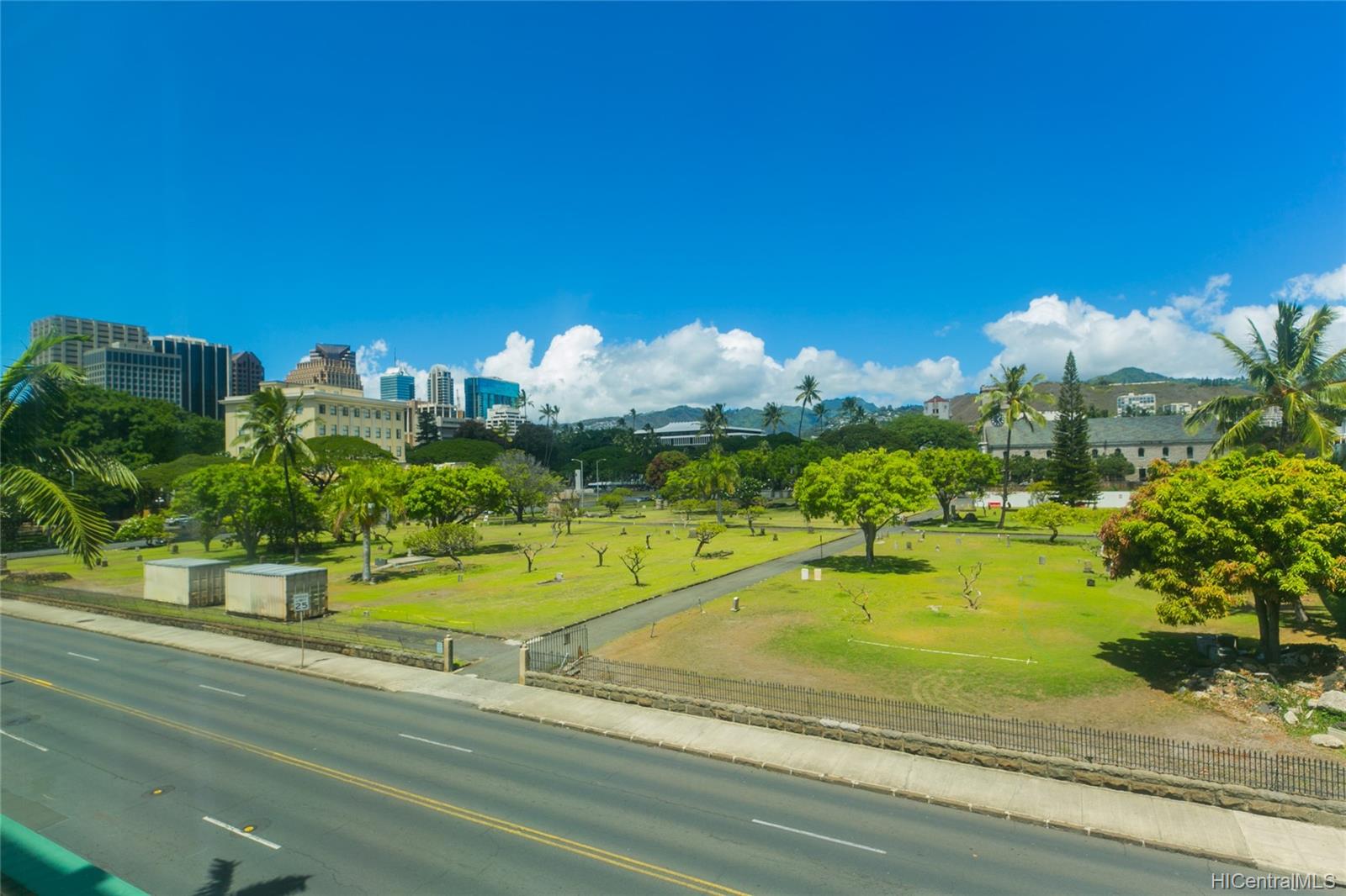 Honuakaha 545 Queen Street Unit 340 Honolulu HI 96813 sold on 10-17-2022