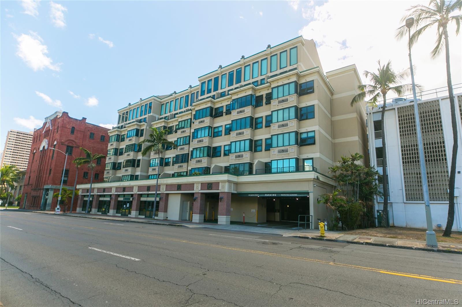 Honuakaha 545 Queen Street Unit 340 Honolulu HI 96813 sold on 10-17-2022