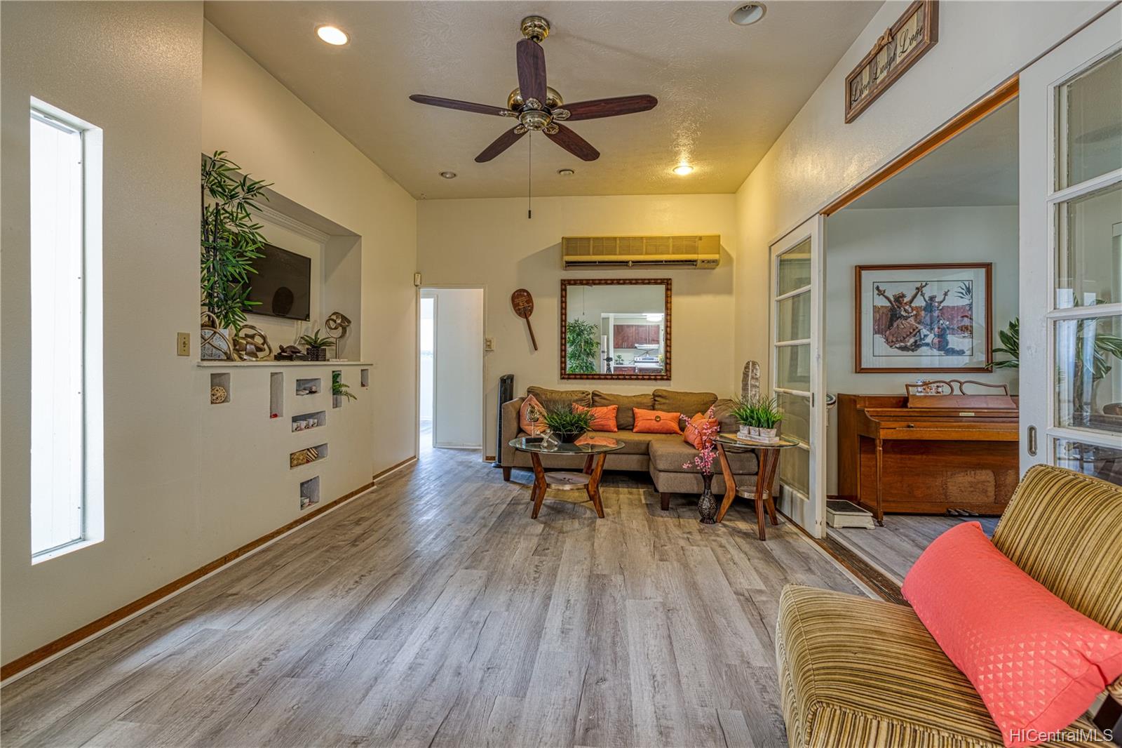 99-821 Halawa Hts Road Aiea HI 96701 sold on 12-30-2022