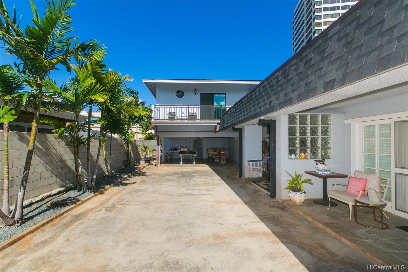 1441 Pueo Street Honolulu HI 96816 listed 11-07-2022