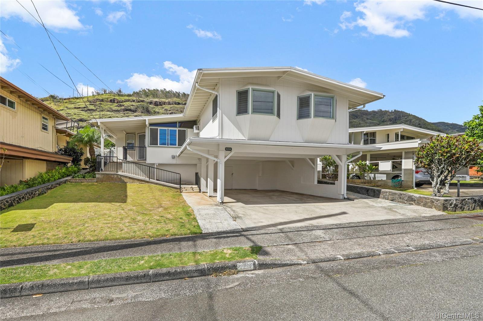 2256 Wilson Street Honolulu HI 96819 listed 11-07-2022