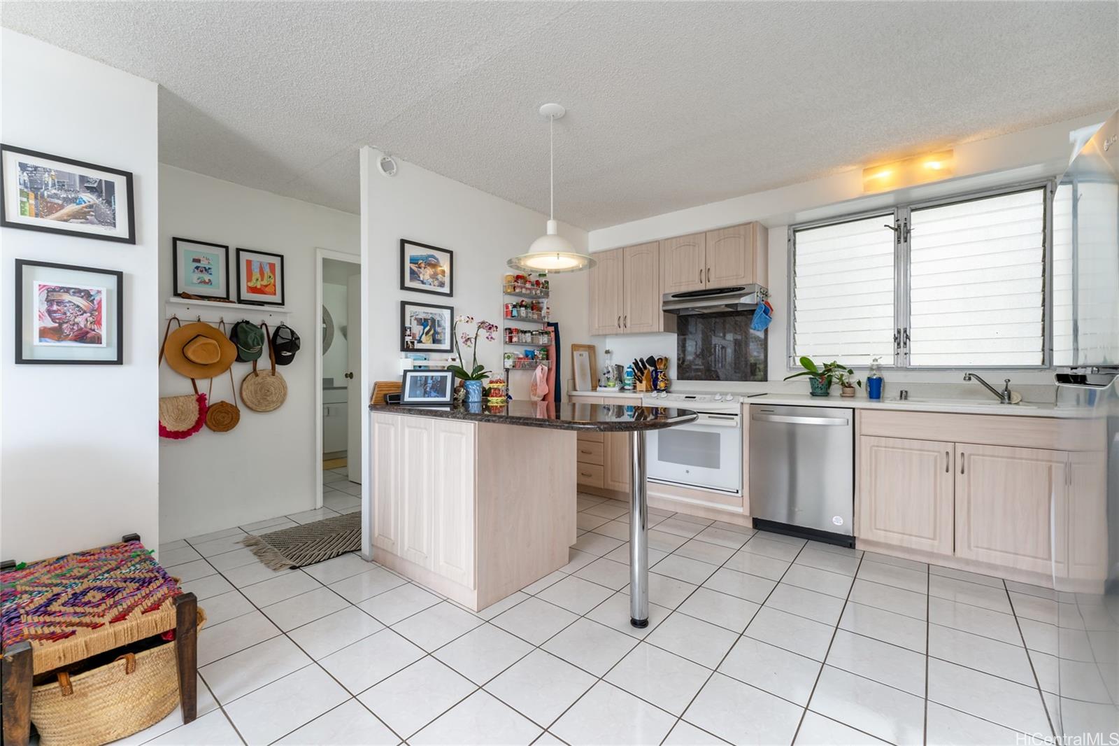 Castle Surf Apts 2937 Kalakaua Avenue Unit 53 Honolulu HI 96815 listed ...