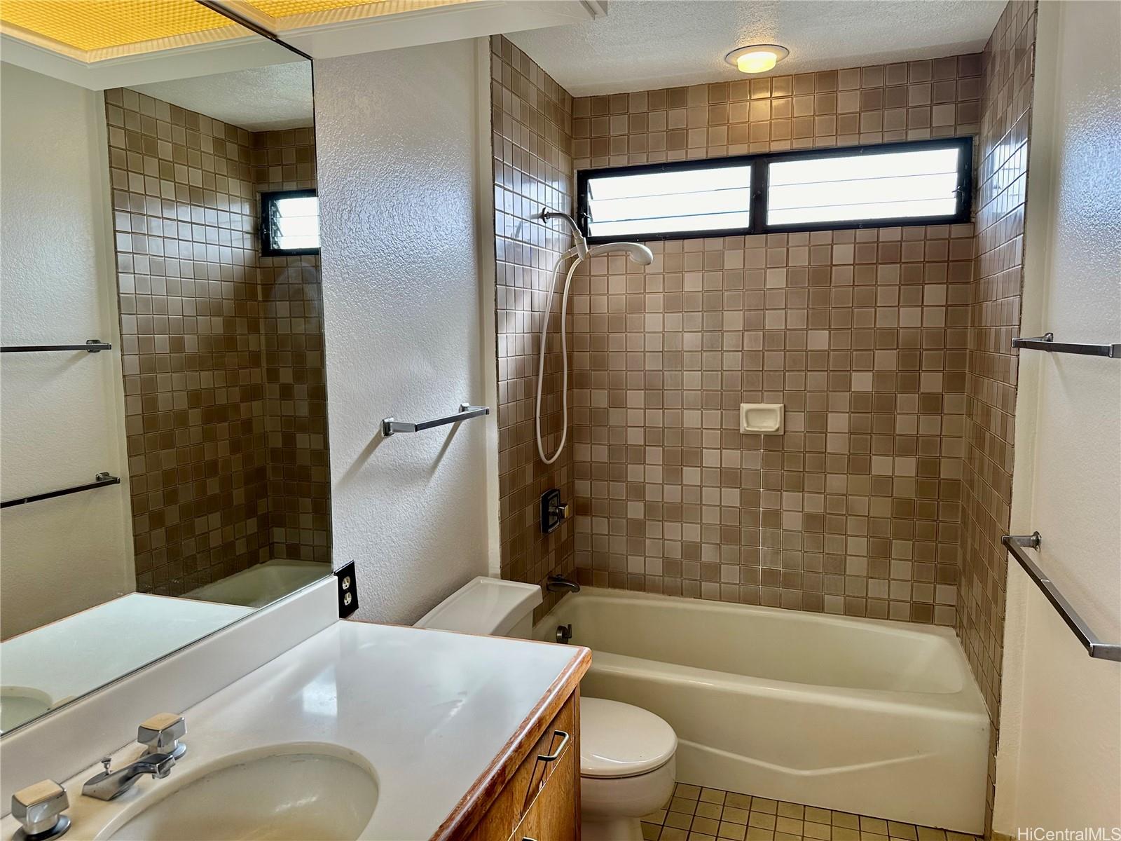 Healani Hale 1252 Kinau Street Unit 1 Honolulu HI 96814 listed 02-08-2024