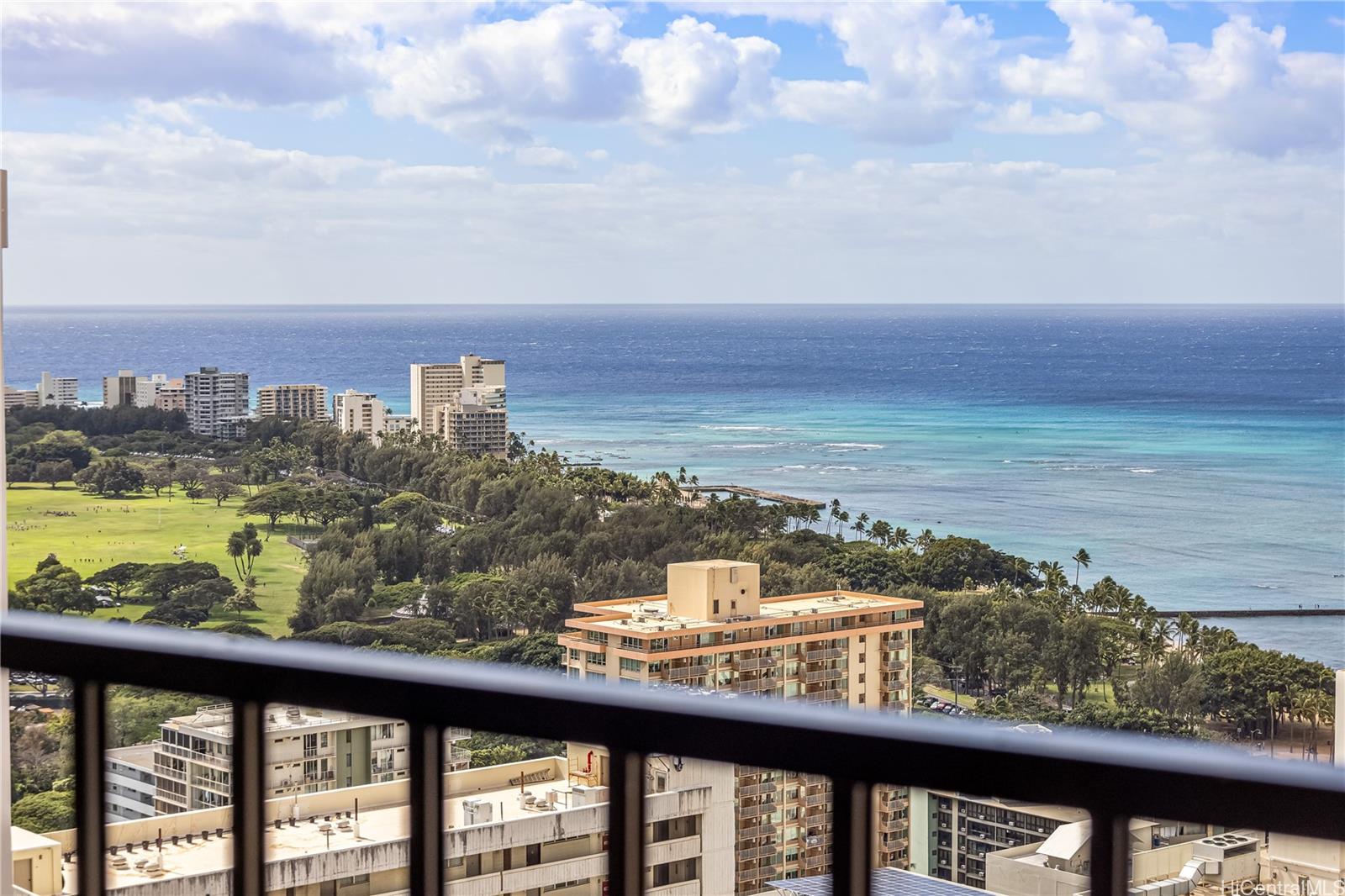 Waikiki Banyan 201 Ohua Avenue Unit 3810 II Honolulu HI 96815 listed 02 ...
