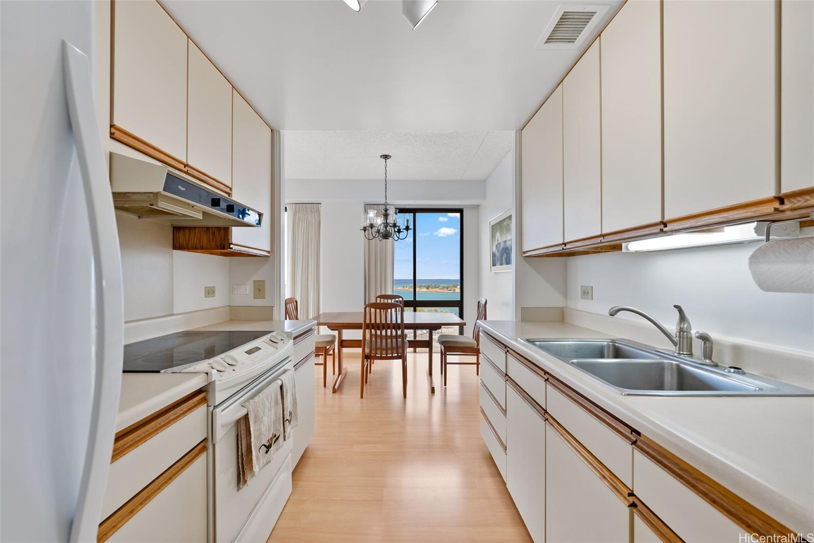 Harbor Square 700 Richards Street Unit 1109 Honolulu HI 96813 listed 04 ...