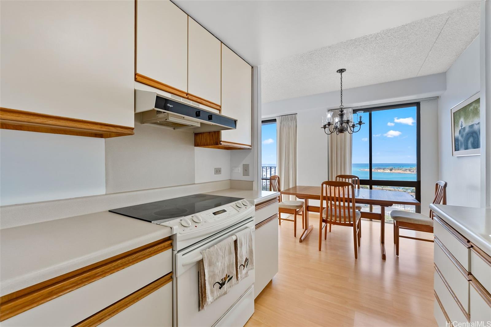 Harbor Square 700 Richards Street Unit 1109 Honolulu HI 96813 listed 04 ...