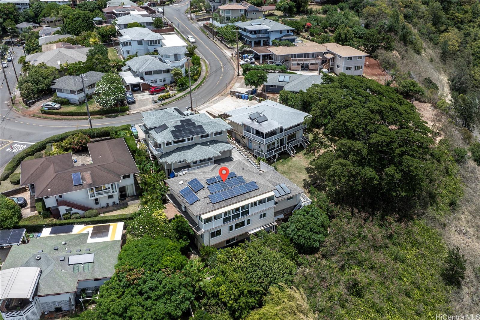2407 St Louis Drive Unit B Honolulu HI 96816 listed 10-06-2025
