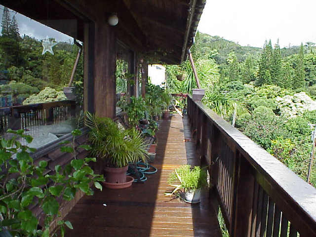 170 Forest Ridge Way Honolulu HI 96822 listed 10-23-2004