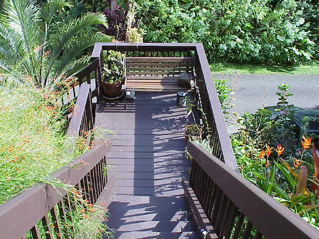 170 Forest Ridge Way Honolulu HI 96822 listed 10-23-2004