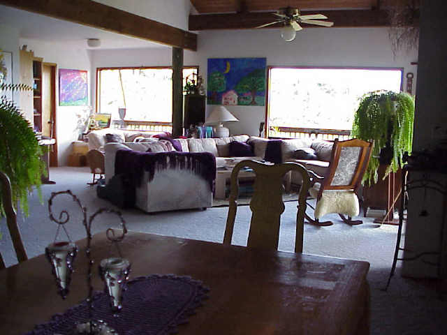 170 Forest Ridge Way Honolulu HI 96822 listed 10-23-2004